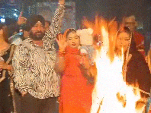Kanpur Lohri Celebration: Bhangra, Gidda Organised Across City | शहर ...