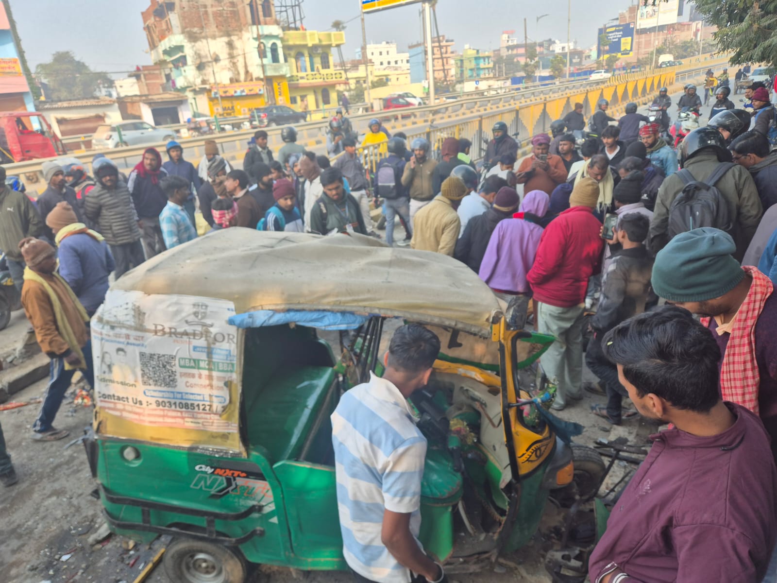Car-auto collision on Atal Path in Patna