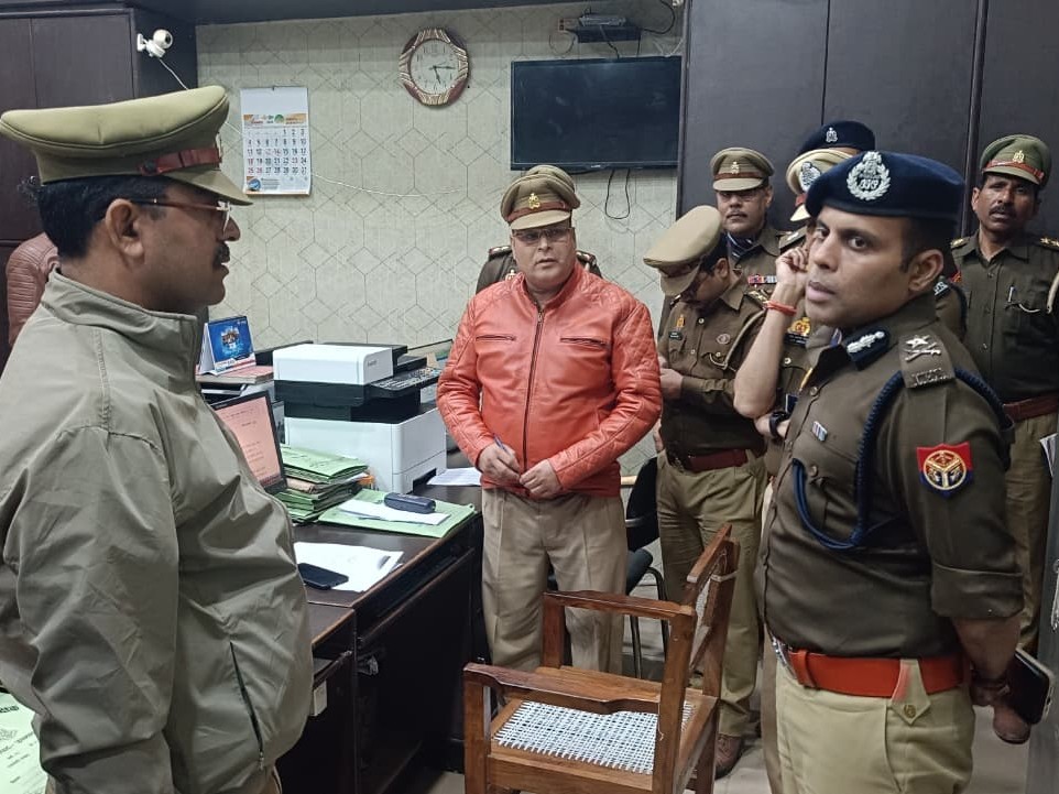 Unnao SP Office Inspection: IG Kiran S Reviews Records & Operations
