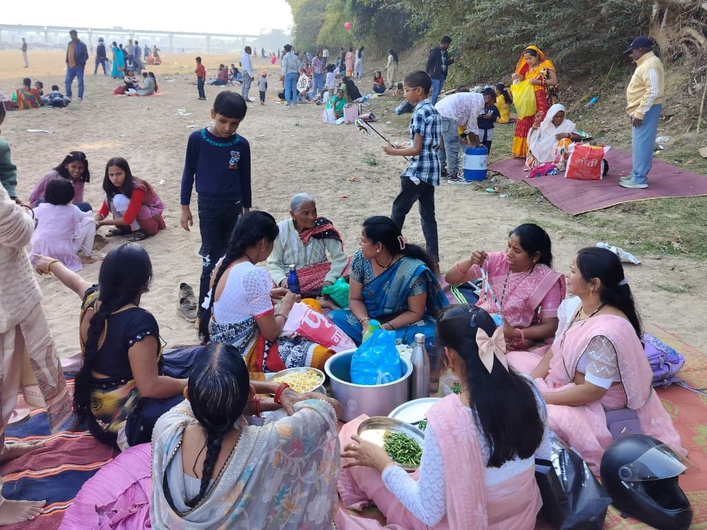 Balaghat Makar Sankranti Picnic | Vanaspati Udyan Puja Celebration