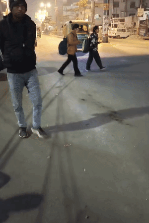 Gorakhpur Cold Grips City | Flights Normal, 10 Trains Delayed | गोरखपुर ...