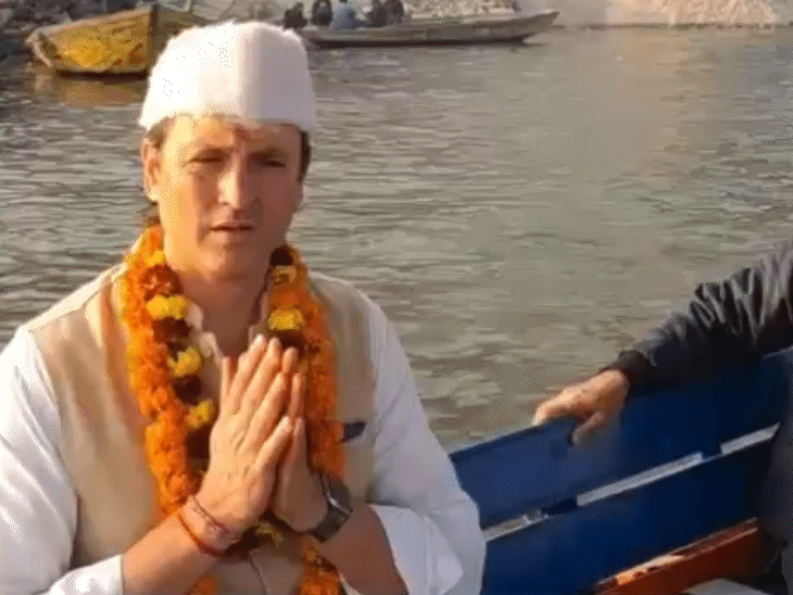 Varanasi Manikarnika Ghat Statues: Holker Demands Reinstallation