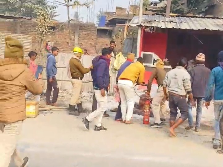 Arraria Gas Cylinder Fire | Locals Aid Shop Owner