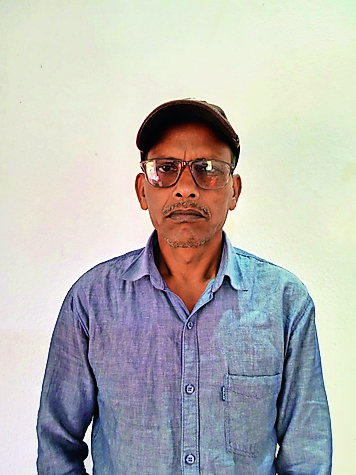 Tusu song attacks mobile addiction, becomes voice of every village