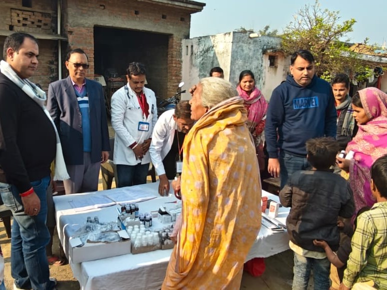 Balrampur CMO Visits Sahebnagar Village, Issues Strict Chicken Pox ...
