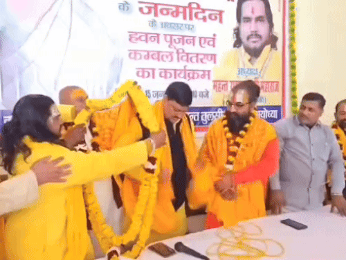 Ayodhya In Ayodhya, MP Dimple Yadav's birthday was celebrated with a havan