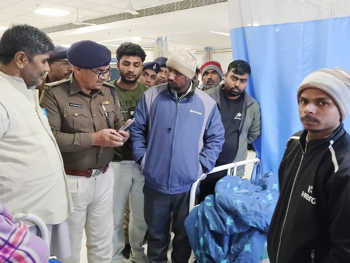 Siwan Police Fire Family Reporting Theft | 2 Sisters Shot