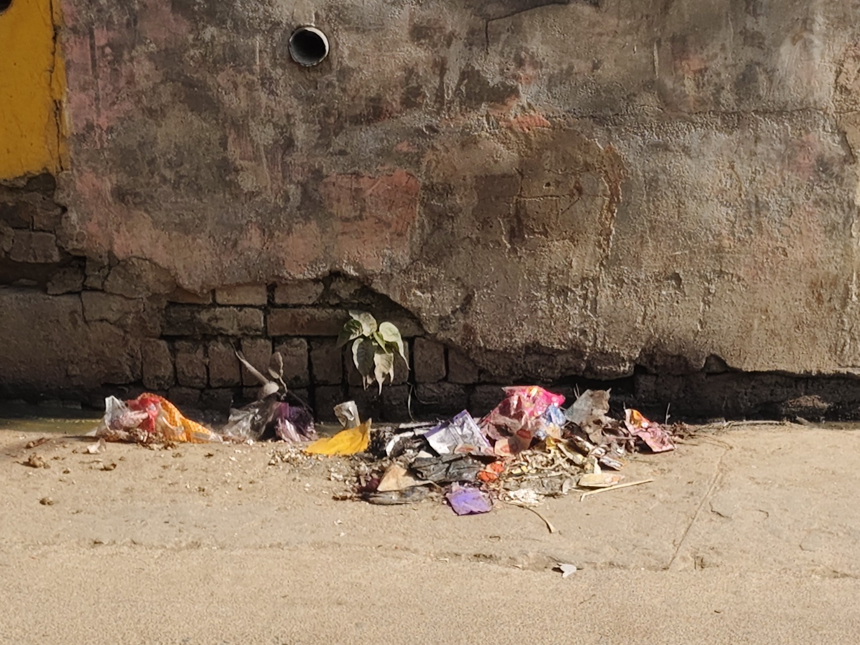 Aheripur Market Garbage Crisis | Disease Risk Rises as Trash Vehicle Broken