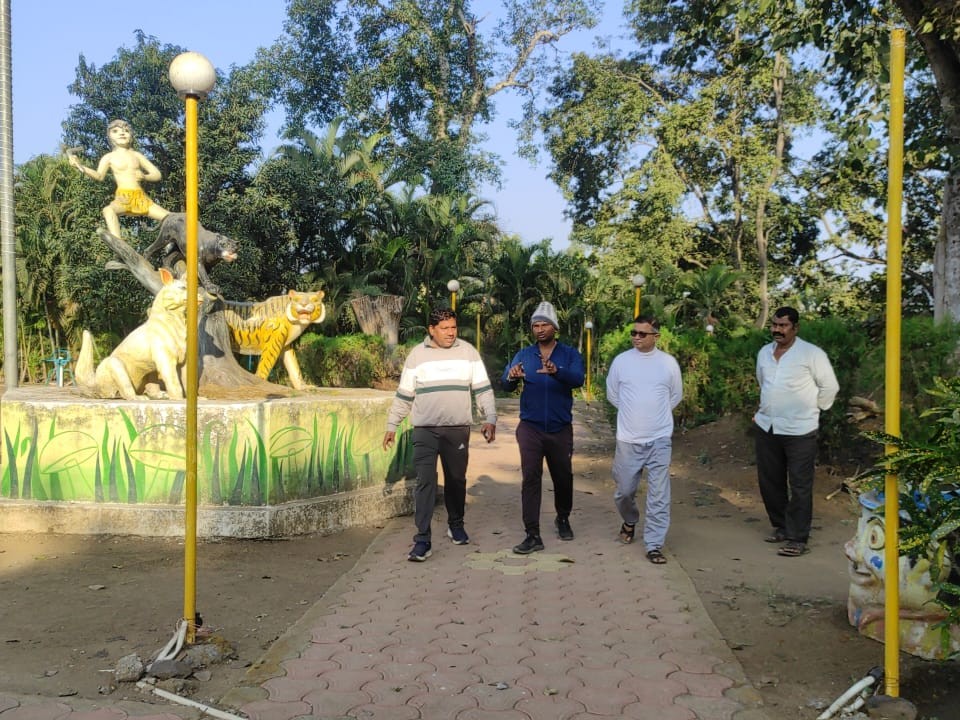 Burhanpur Nepanagar CMO Inspects Parks, Gives Directions