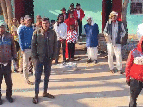 Datia Man Garlanded With Slippers Over Superstition; Family Faces Boycott