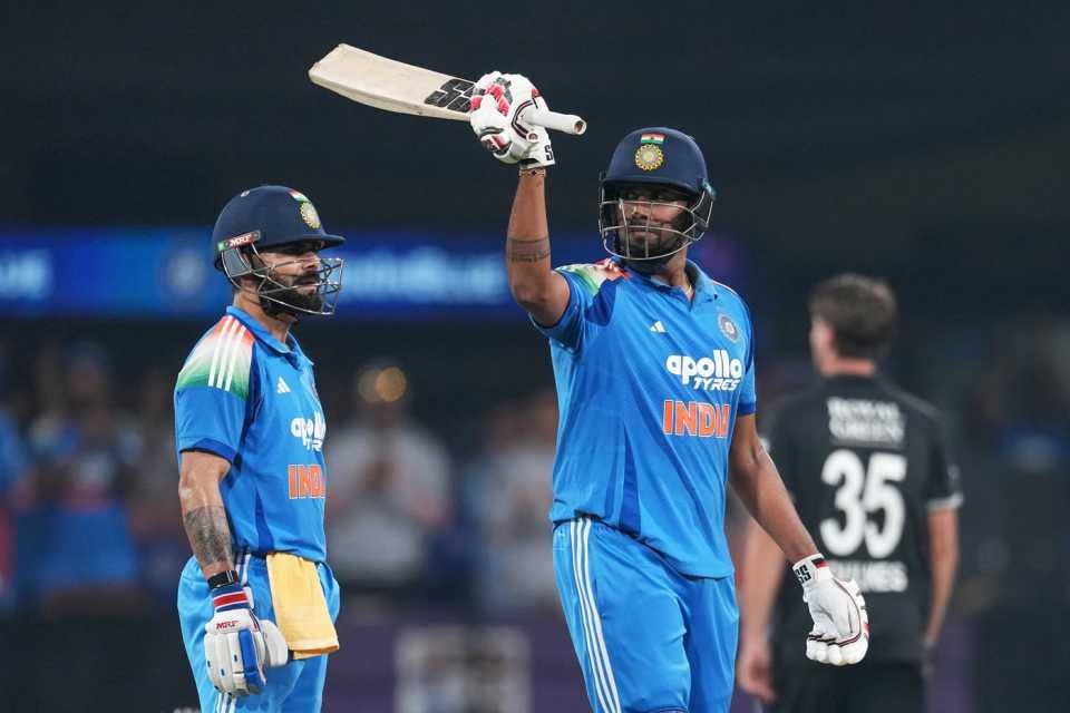 Watch| Virat Kohli jokingly pushes Daryl Mitchell out of field: Nitish ...