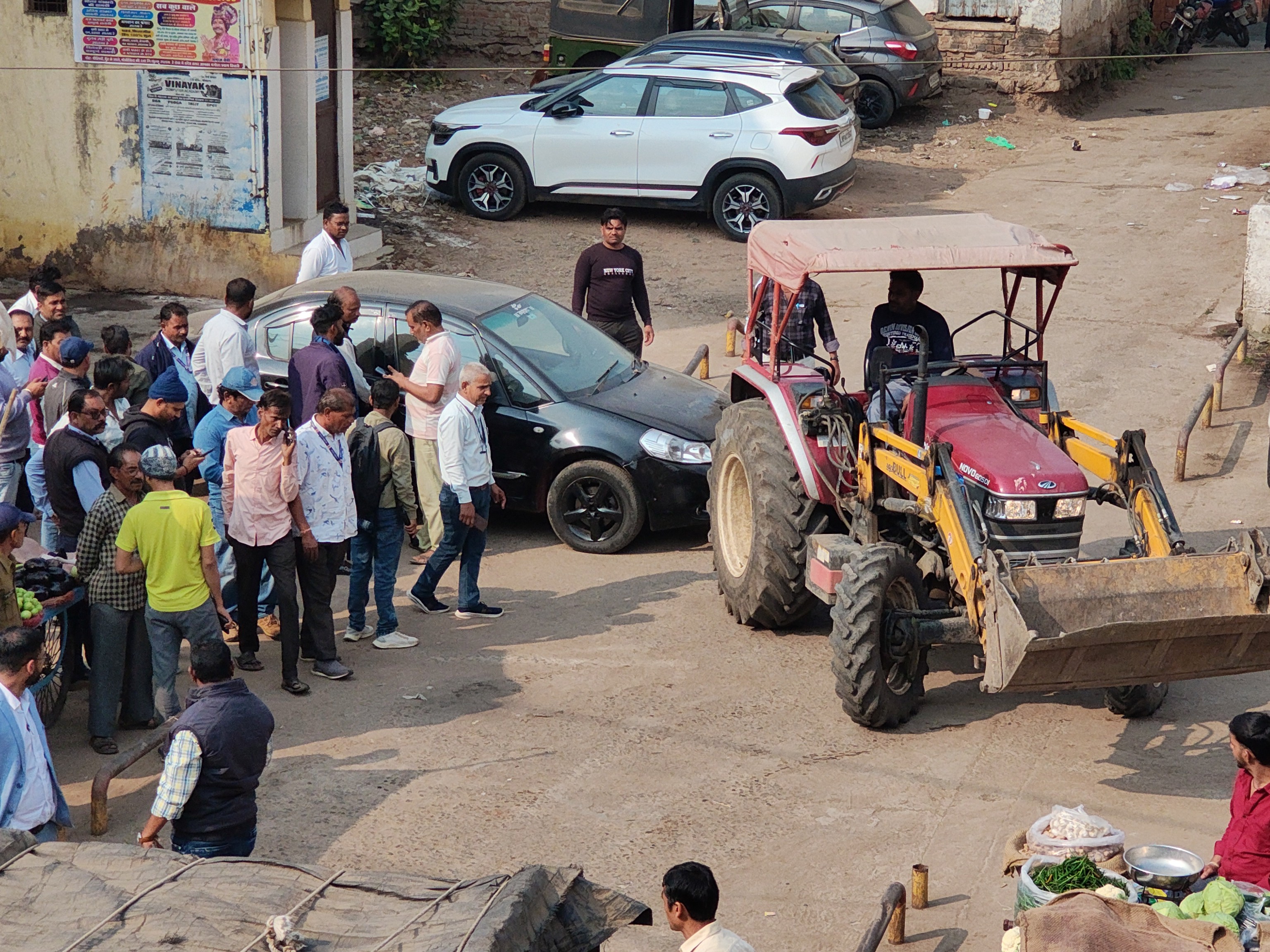 Seoni Malwa SDM Vijay Rai Leads Encroachment Removal Drive