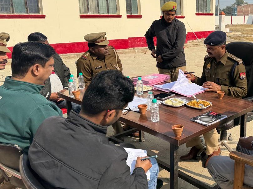 Unnao Hasanganj Kotwali CO Arvind Chaurasia Surprise Visit & Inspection