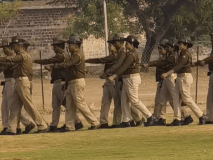 Falodi Police Practice With Weapons at Major Shaitan Singh Stadium; NCC ...