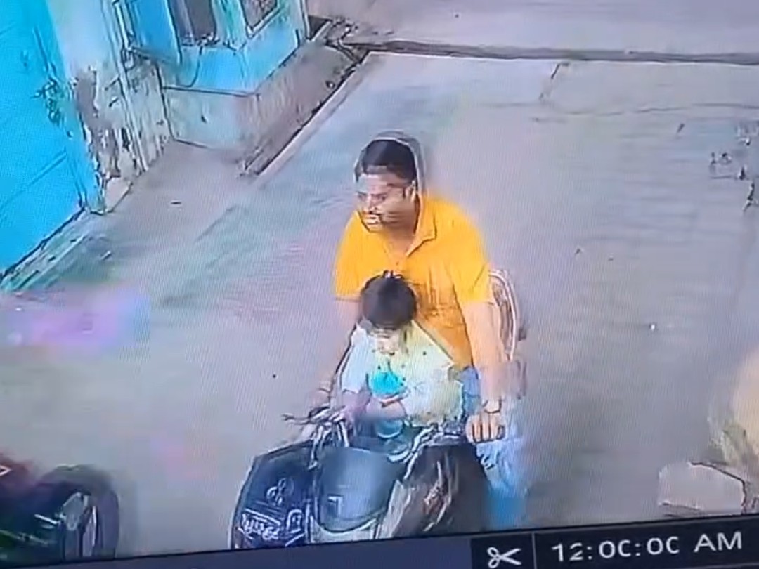 Dobra CCTV: Bulls Attack Elderly, Bike Damaged Last Week