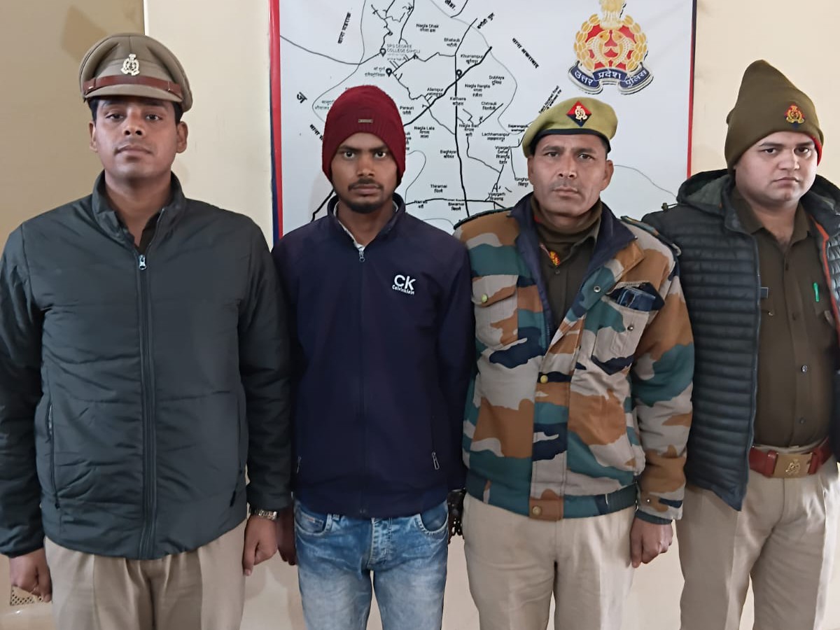 Vijaygarh Police Arrest Poxo Act Accused from Mandanpur Village