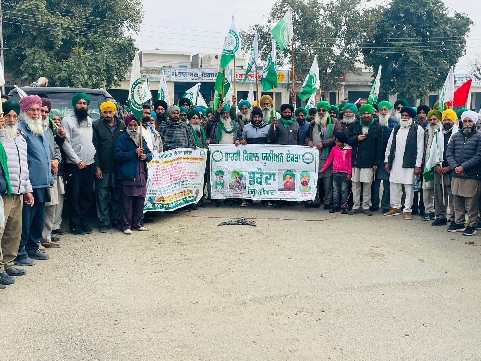 Jagraon Farmers Hold Tractor-Bike March Against Smart Meters, Seed Act | Ludhiana News
