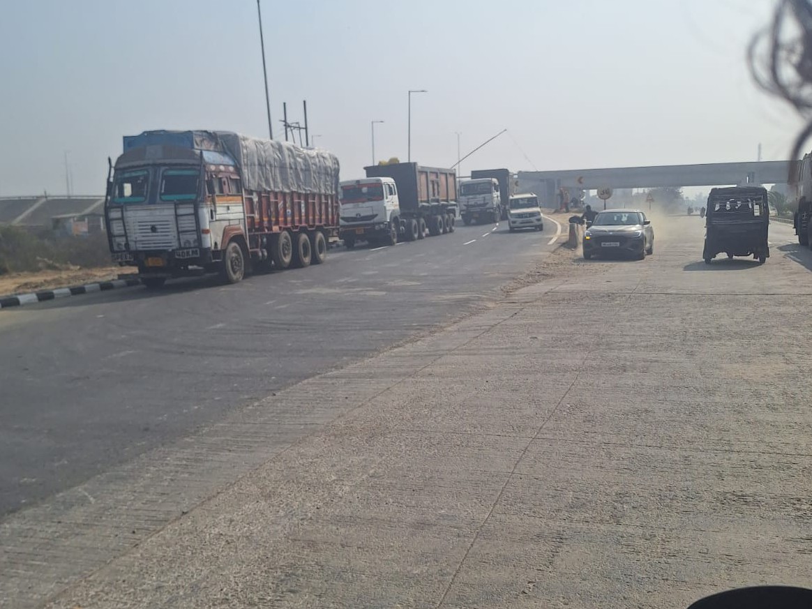 Birno Toll Plaza: NHAI Suffers Lakhs Daily Loss Due to Illegal Exits