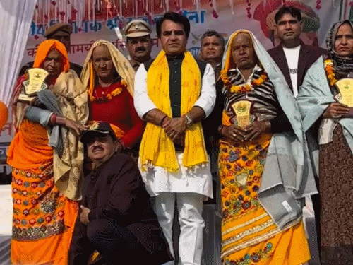 Mahuwa Republic Day: SDM Flag Hoisting, MLA राजेंद्र मीणा Salutes March ...