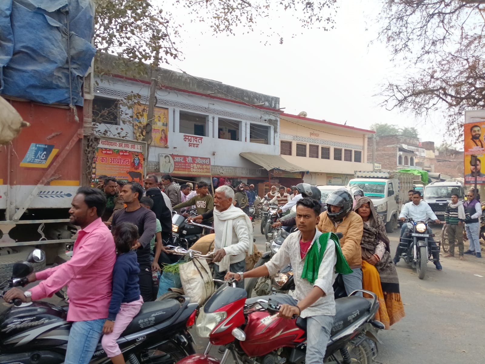 Jamon Intersection Traffic Jam: Daily Crisis for Locals