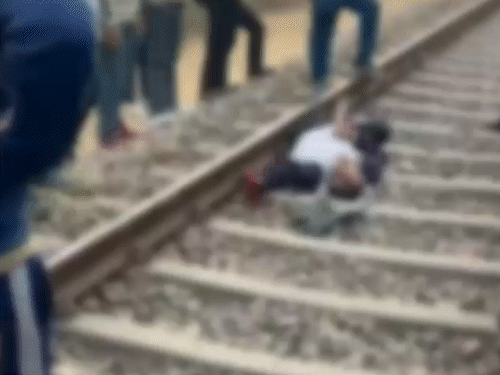 LIC Agent Omprakash Suicide | Mother Death Shock Daughter Died; Sikar News