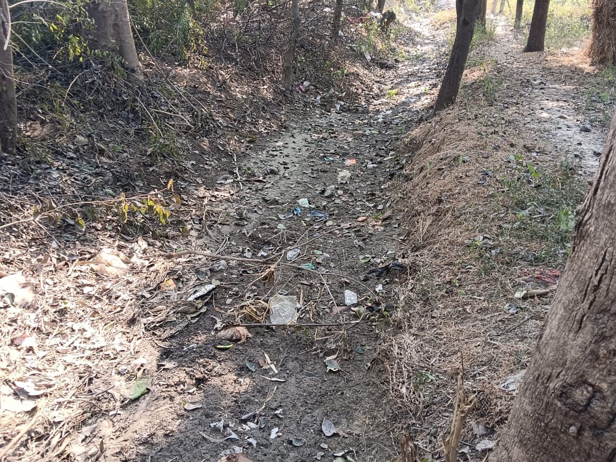 Meja Farmers Demand Minor Repair | Goura-Tendua Canal Becomes Drain ...