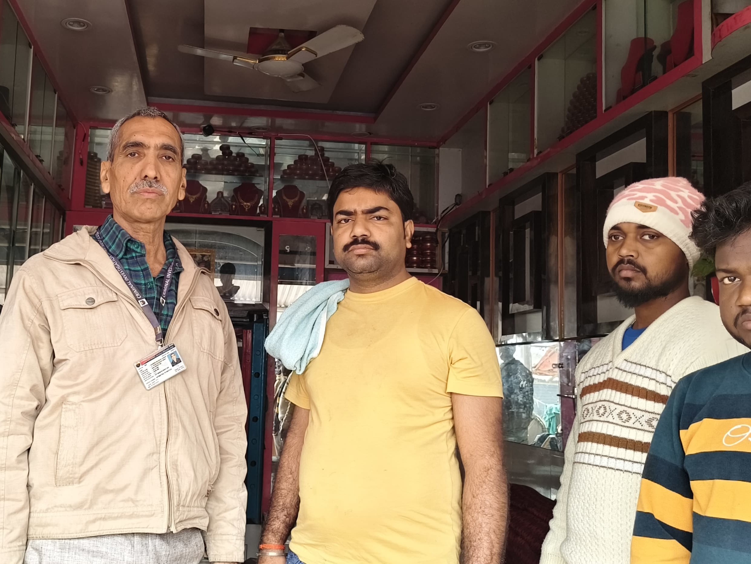 Supaul Jewellery Shop Theft: CID, FSL & Dog Squad Investigate