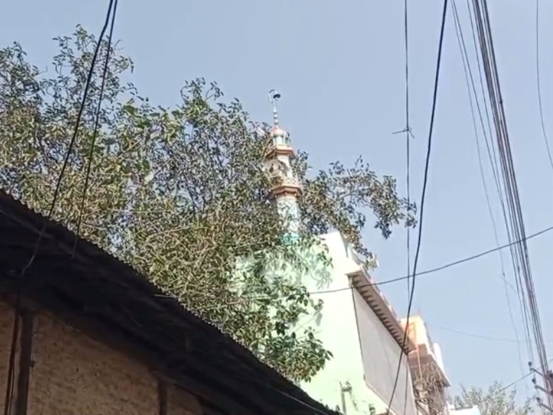 Burhanpur Hanuman Temple Damaged; Mosque Wall Falls After Tree Collapse