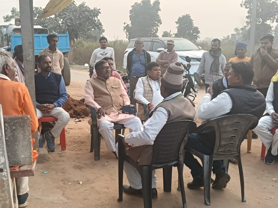 BJP Leaders Inaugurate Birsa Munda Smriti Dwar, Solar Light in Changa