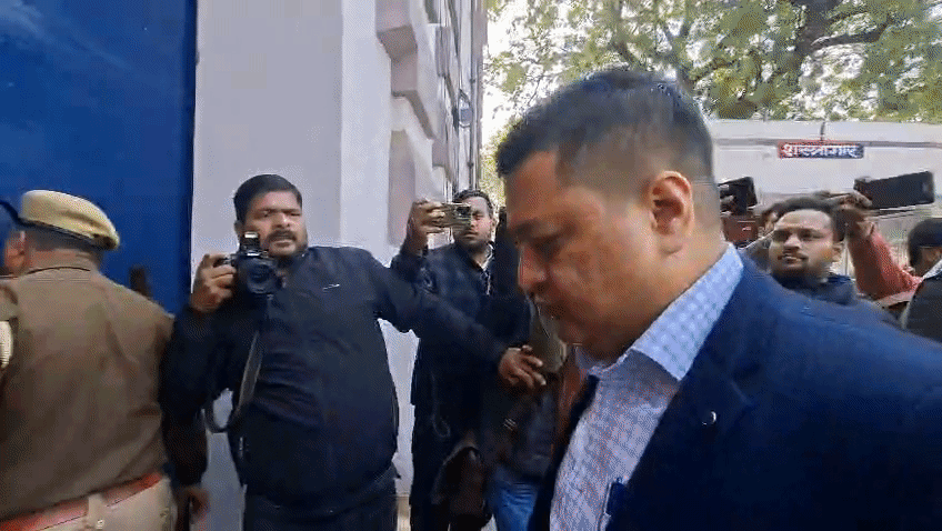 Ayodhya Jail Escape: Prisoners Breach Wall, 7 Officials Suspended