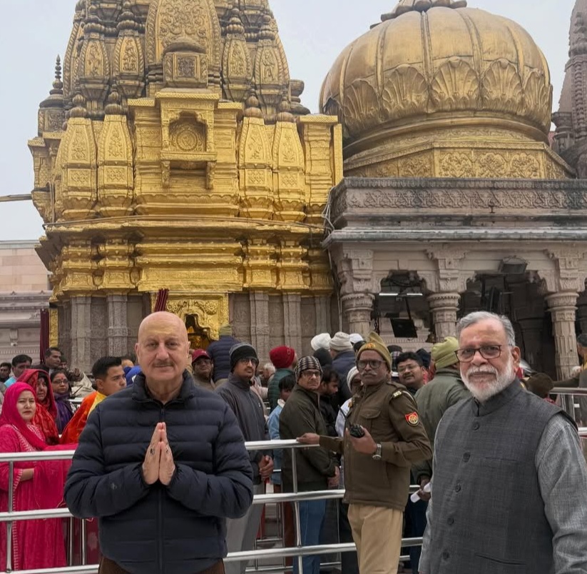 Anupam Kher Visits Kashi Vishwanath & Sankat Mochan Temples