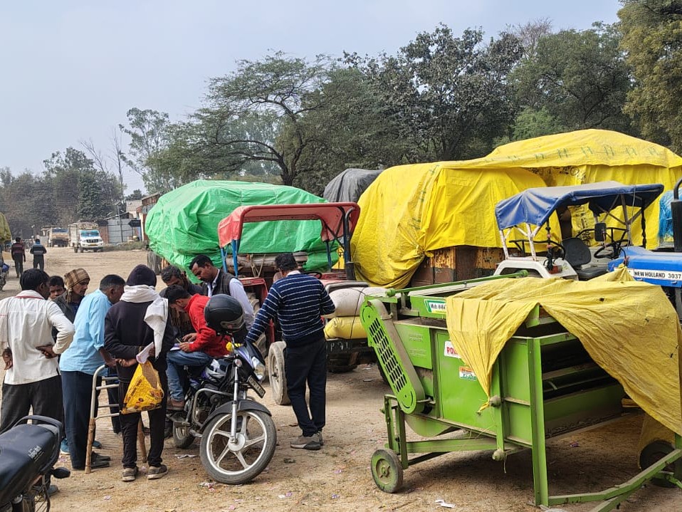 Kishanpur Farmers Protest Slow Procurement | SDM Sends Report