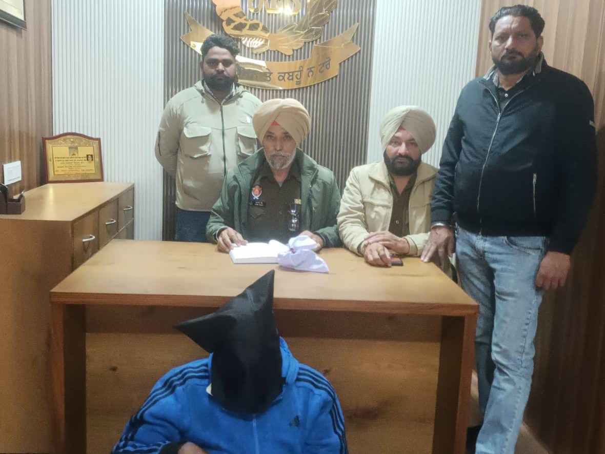 Tarn Taran Police Arrest 2 Accused; Seize 1.5Kg Heroin, Drug Money