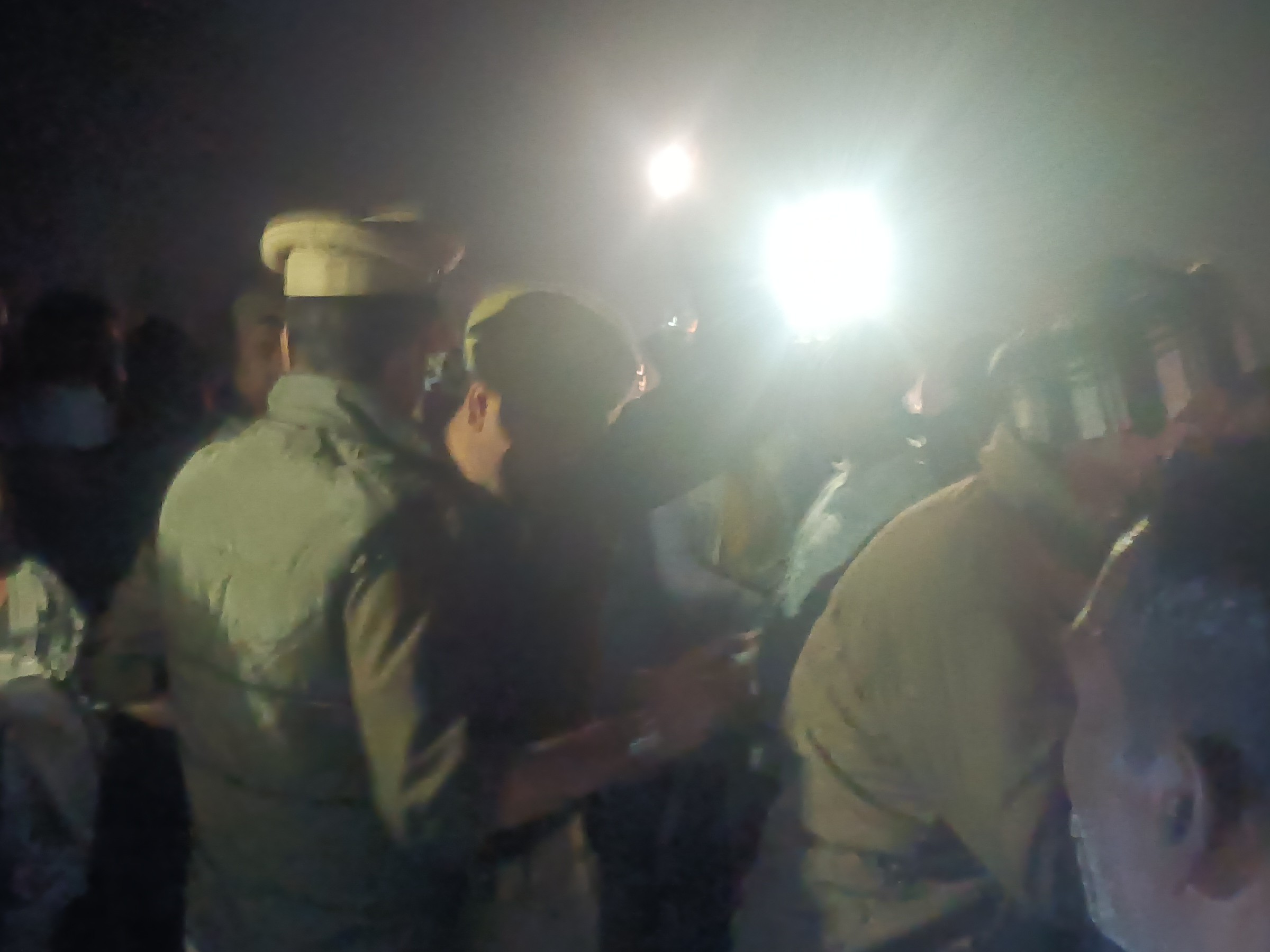 Durga Ganj NH-731B Jam Over Bike Accident Death | Family Protests