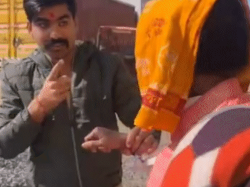 Bhind Man Thrashes Sadhus, Asks Ramayana & Mahabharata Questions ...