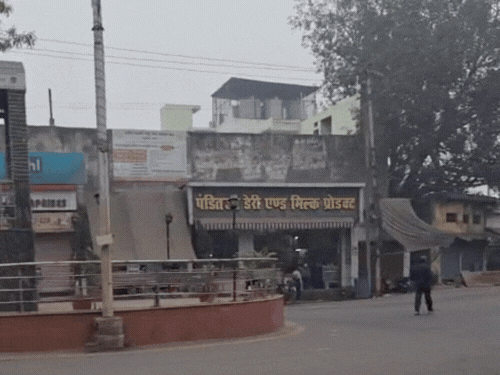Agra Cold Wave Alert Feb 8 | Temperature Drops to 9 Degrees