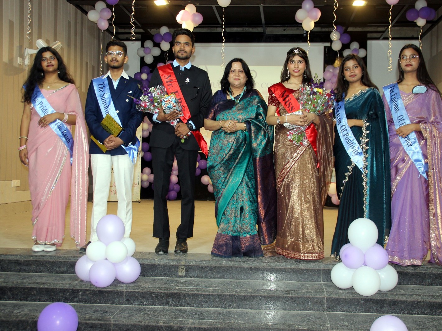 Iram Public College Farewell | Lucknow Students Get Memorable Send-off ...