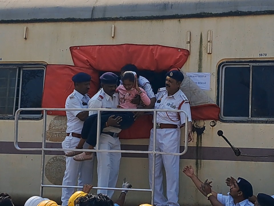 Nainpur Railway Station Mock Drill | NDRF, Agencies Participate