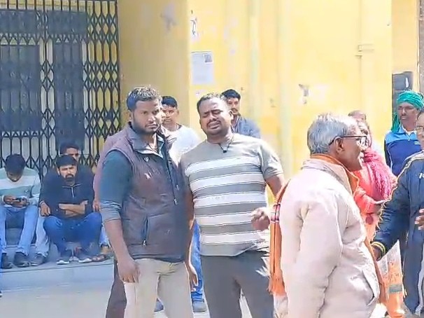 Unnao Accident: Youth Dies on Pariyār-Bithoor Road After Bike Collision