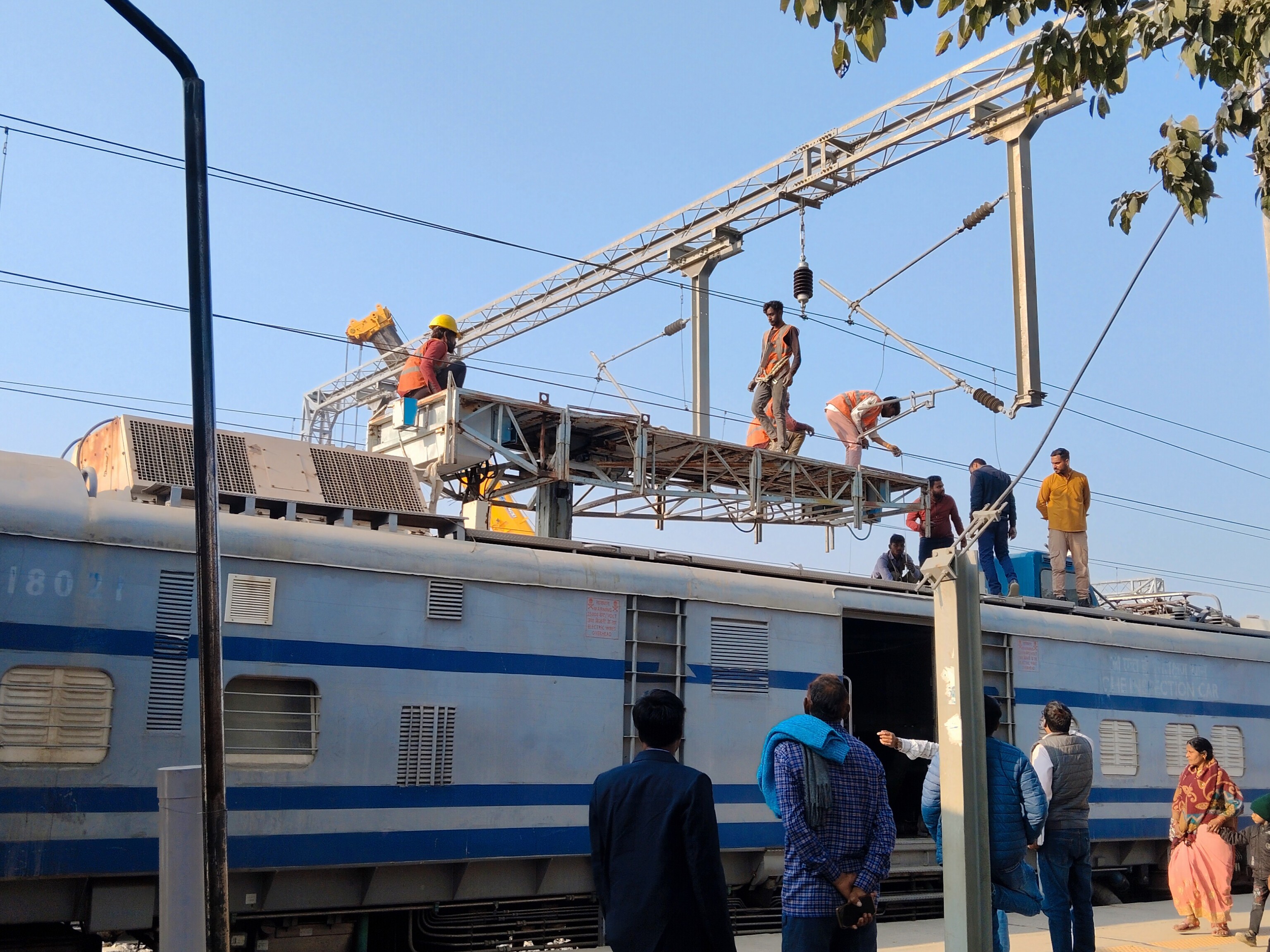 Belthara Road Station Girders Launch Sunday | Passenger Convenience