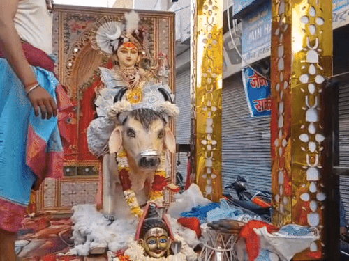 Lord Shiva's Grand 'Shahi Sawari' in Rewari; Artists from Ujjain ...