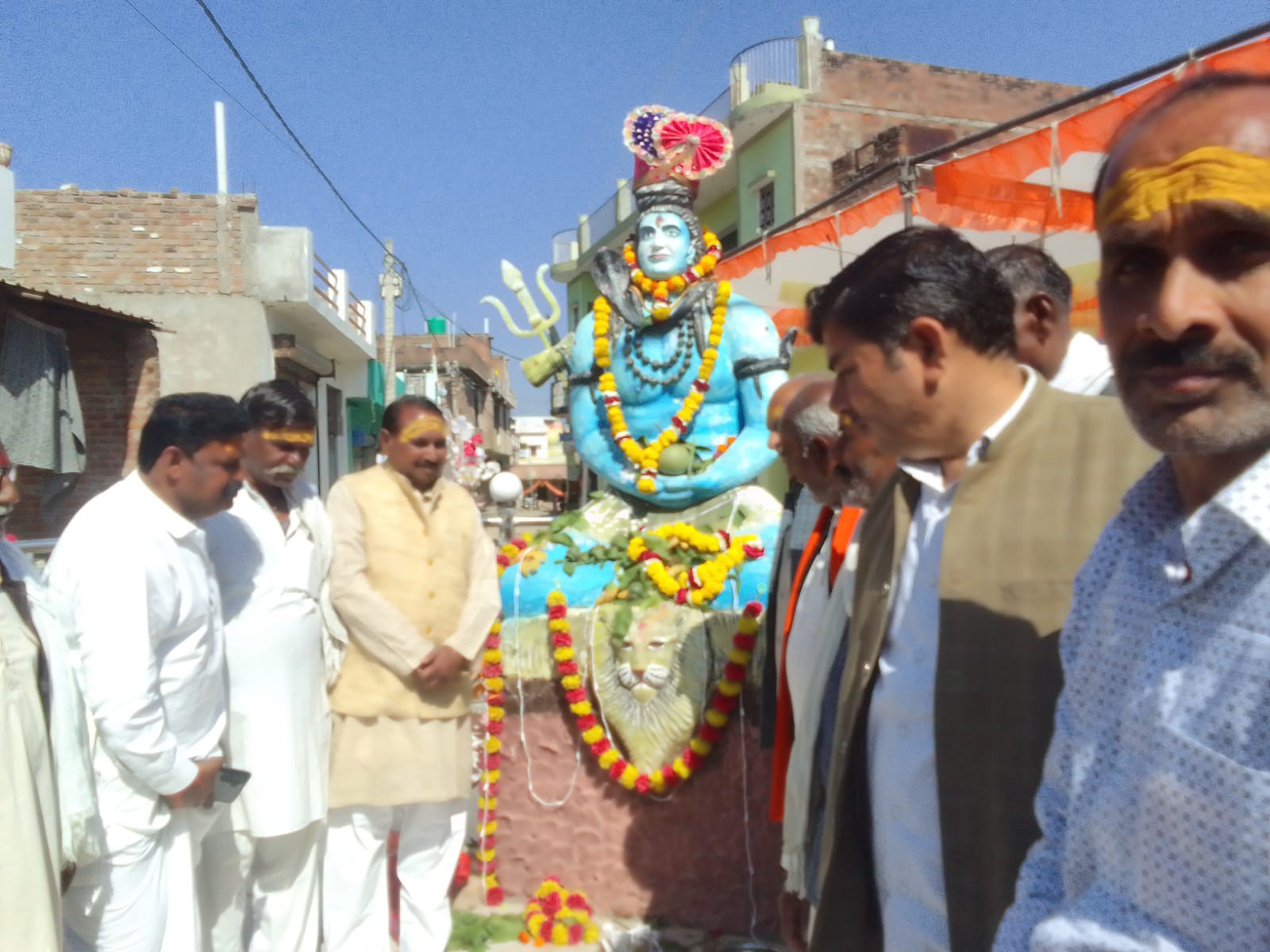 Ex-Union Minister Bhartu Singh Verma Offers Prayers at Mahadev Chowk ...