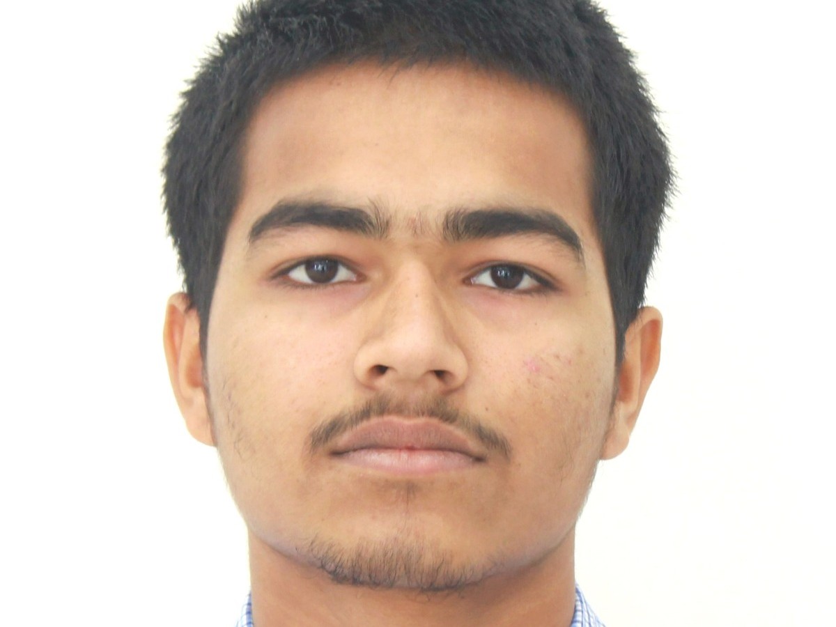 MB College Student Aryan Patel Scores 97.23 Percentile in JEE Main