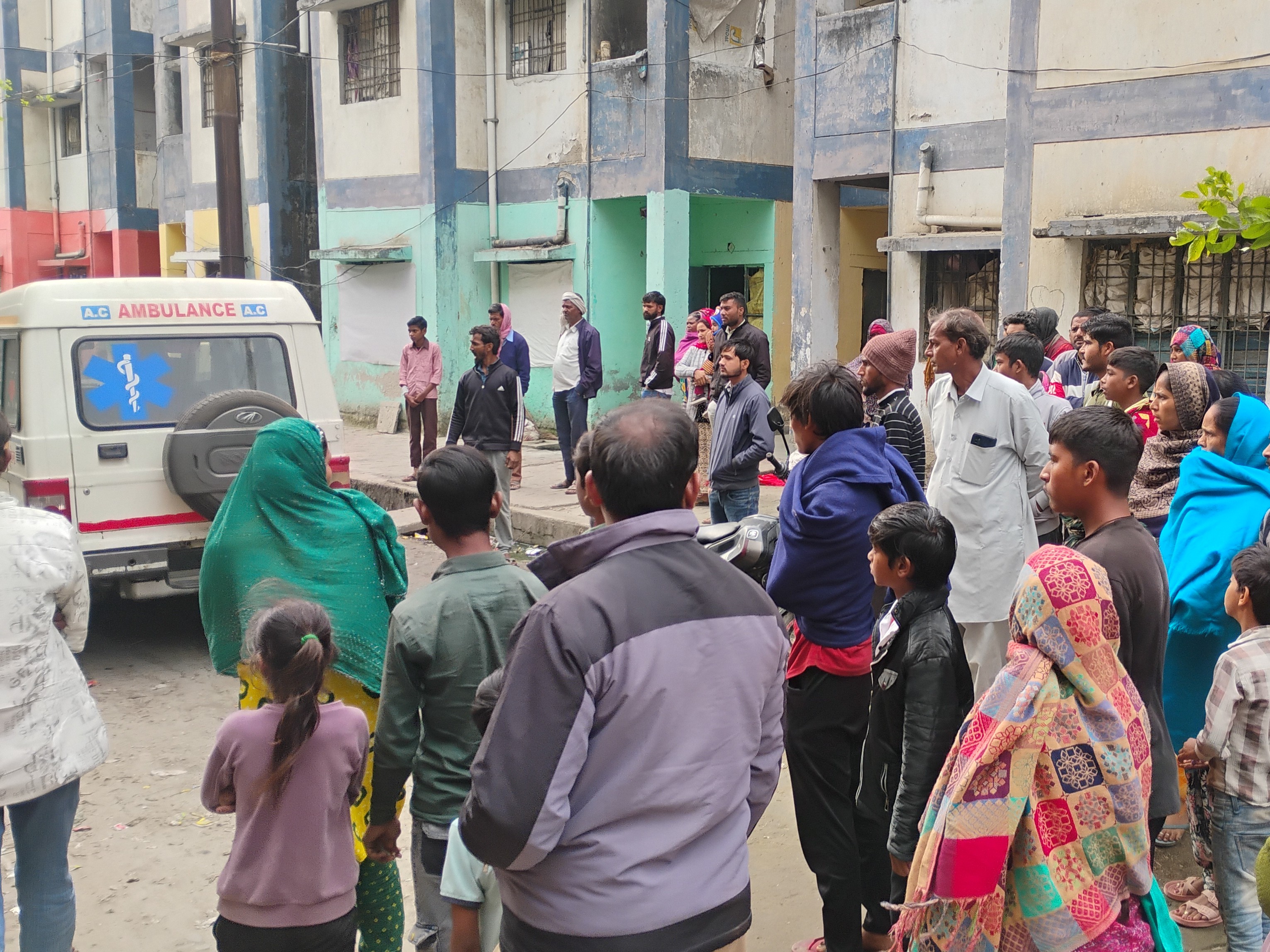 Mathura Youth Suicide | Kosi Kalan Azizpur