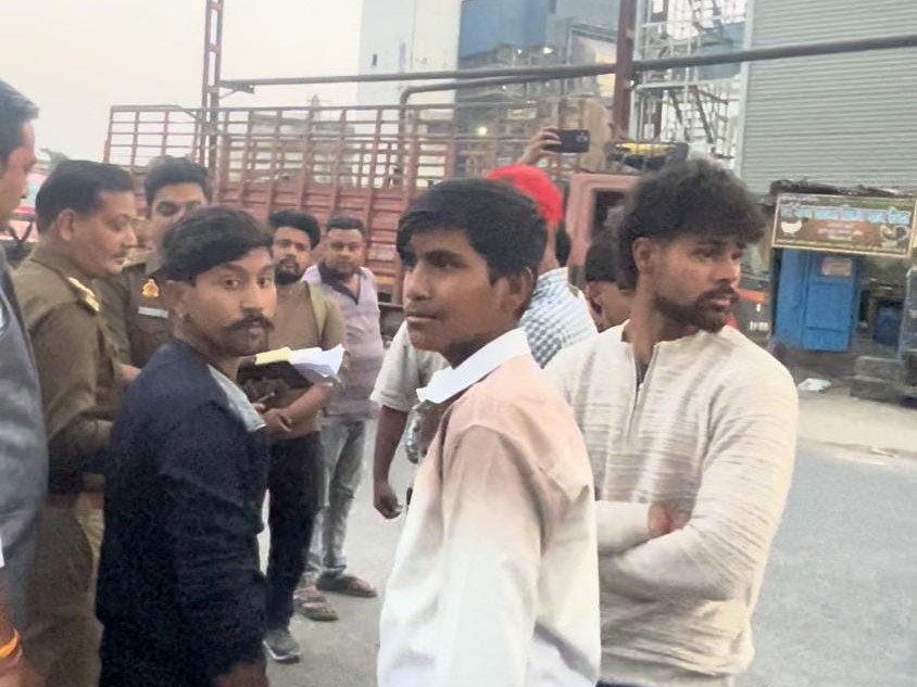Khatauli Pashu Parivahan | 7 Animals Caught, DCM Seized