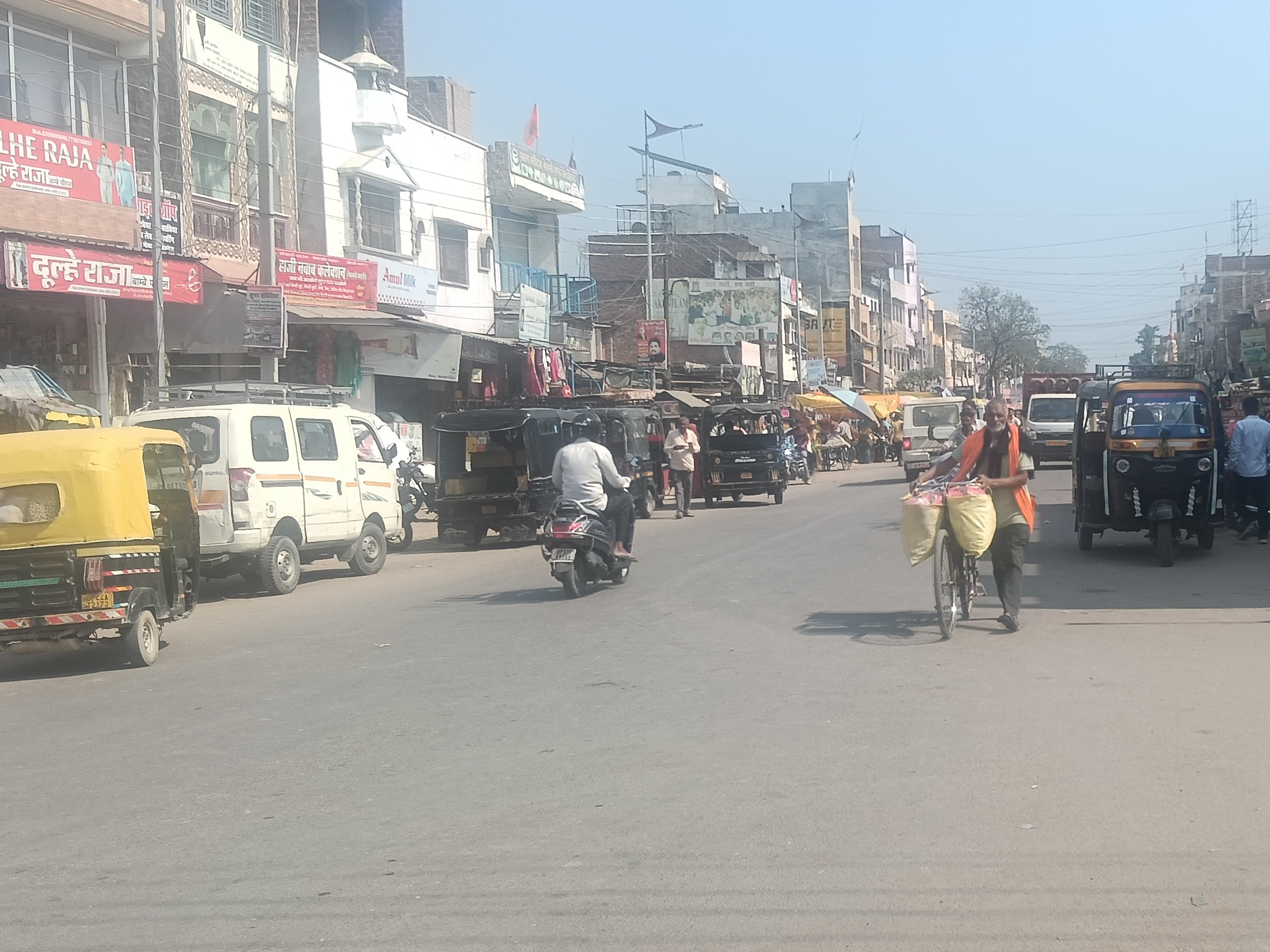 Musafirkhana Traffic Jam | Parking Problems Worsen; Locals Frustrated