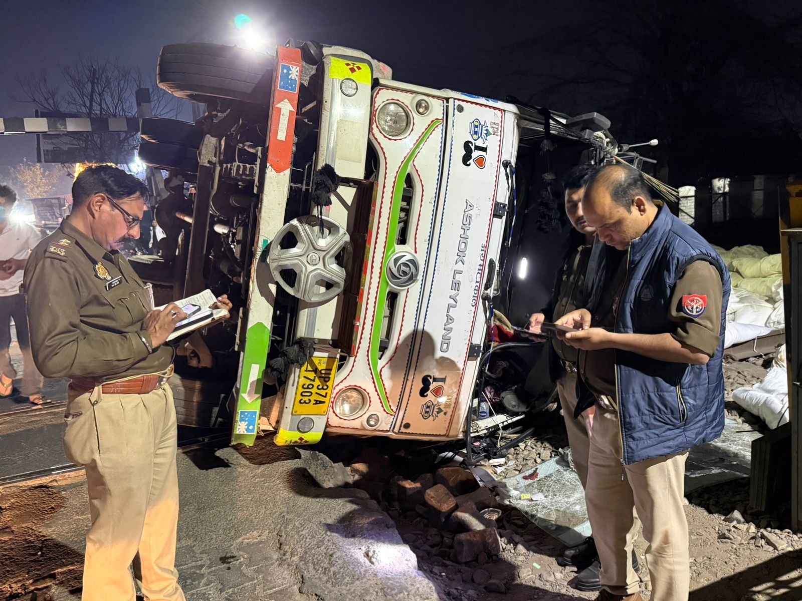 Hapur Truck Overturned | Rail Traffic Disrupted, Road Jam