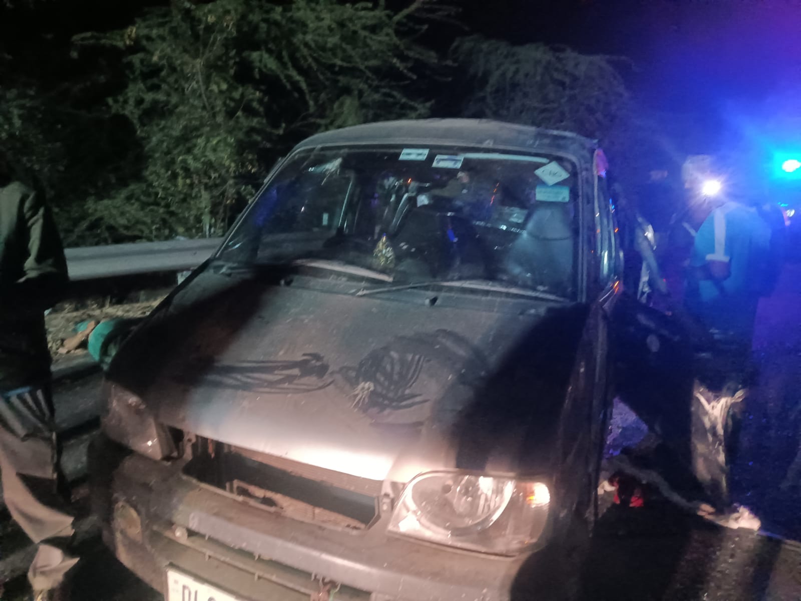 Hathras Yamuna Expressway Accident | Eco Car Bus Collision