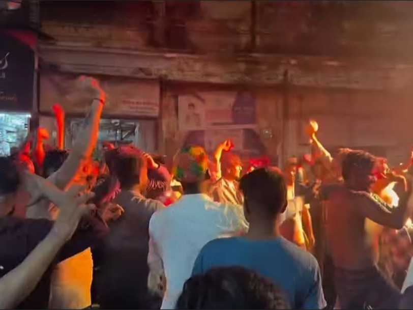 Gonda Holi Juloos: DJ Music & Kapda Faad Holi Celebration