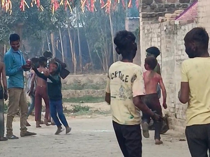 Bindoli Youth Kapde Faad Holi | Dholak Beats